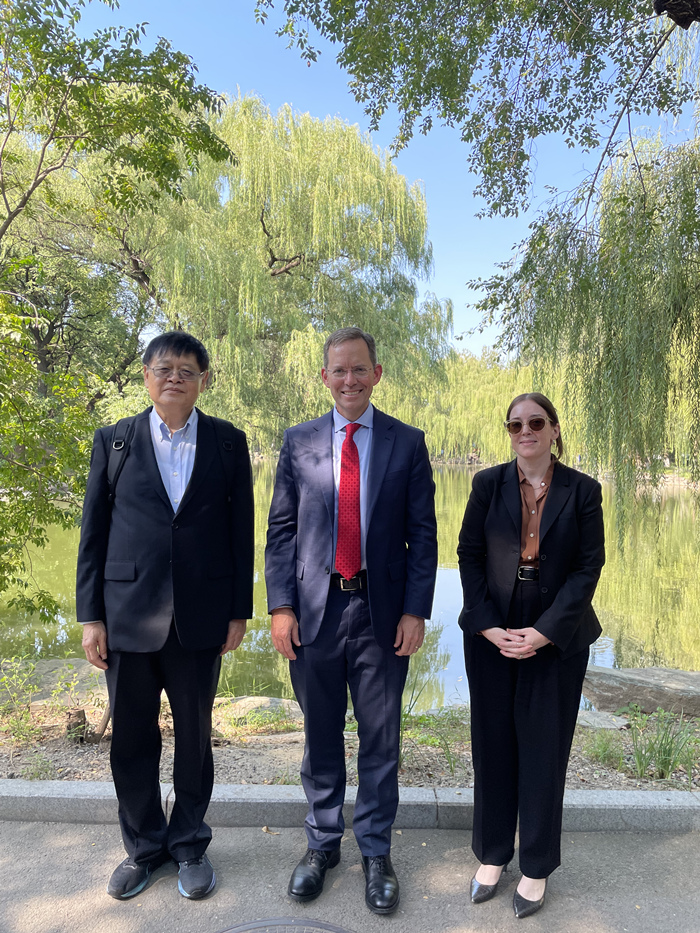 Rick Waters, Managing Director of Eurasia Group's China practice, Pays ...